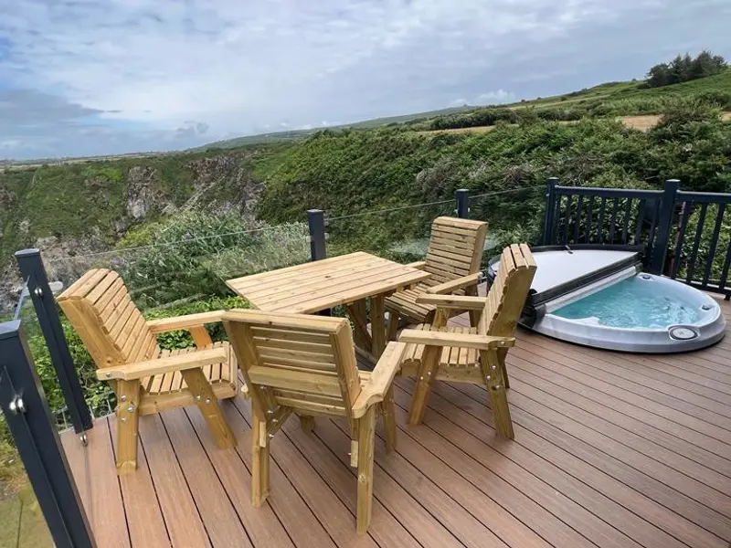 Grugog Lodge | Fishguard Bay Resort