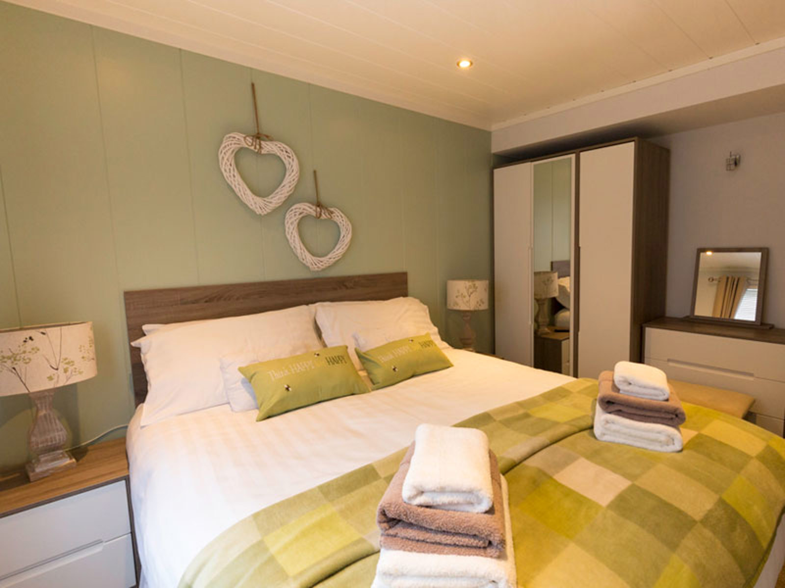 Arwelfa Lodge | Fishguard Bay Resort