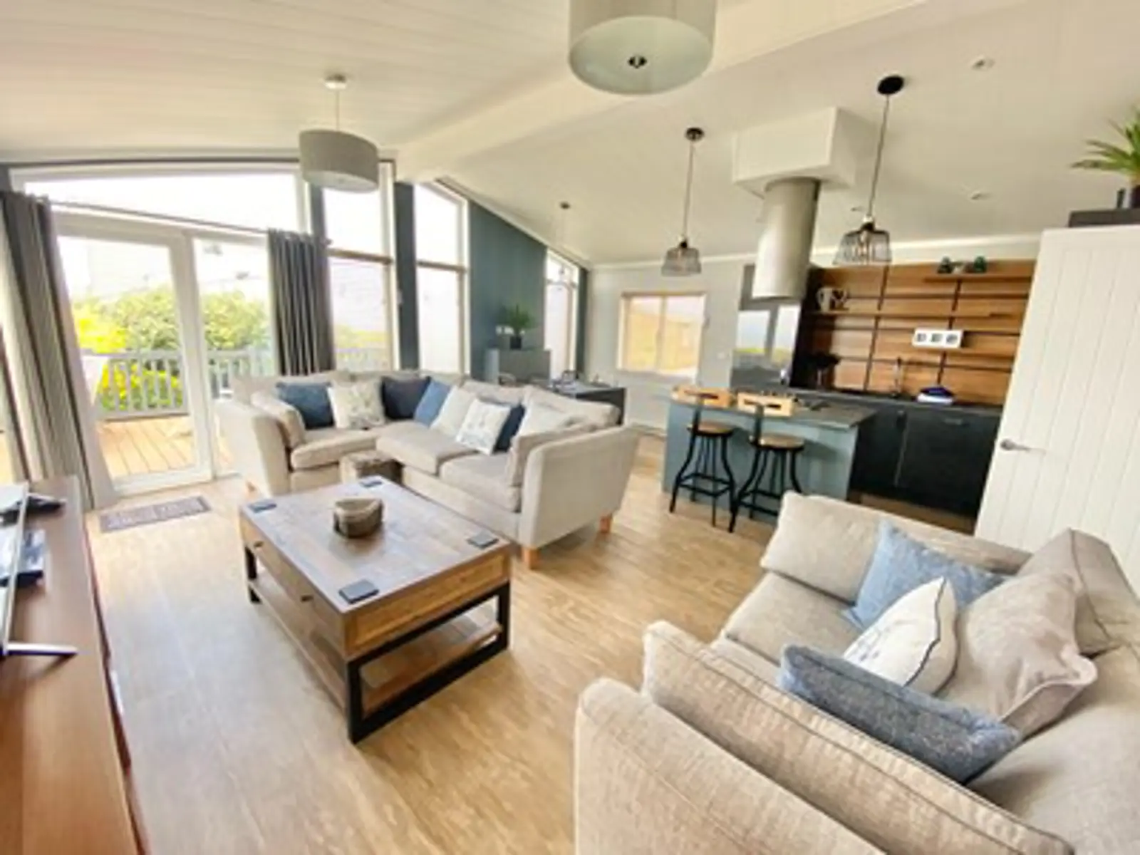 Premium Lodges | Fishguard Bay Resort